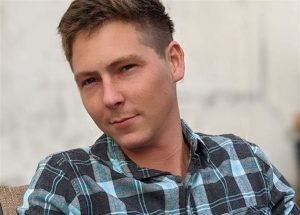 90 Day Fiance: Brandon Gibbs Shows Off Hunky Body - Soap Opera Spy