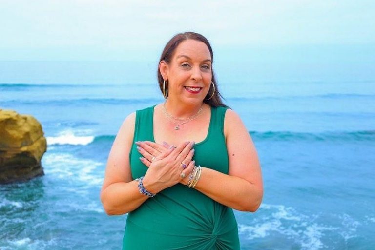 90 Day Fiancé Star Kim Menzies Wows With New Hairstyle, Looks Younger ...