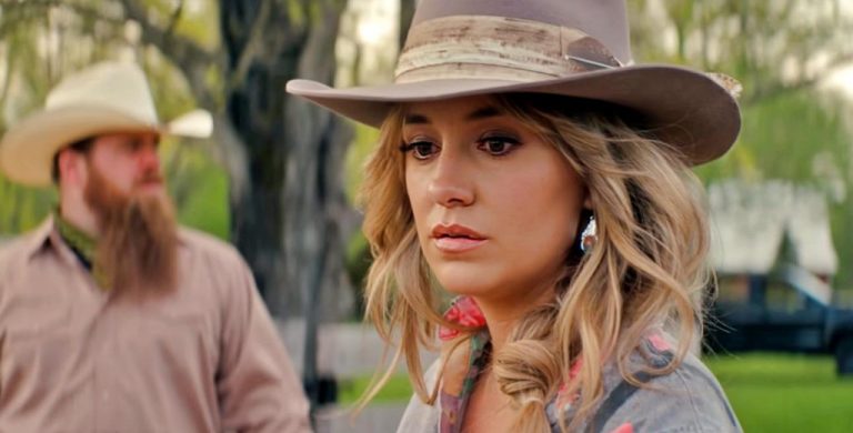 Lainey Wilson On First Kiss With Ian Bohen On Yellowstone And Rules She ...