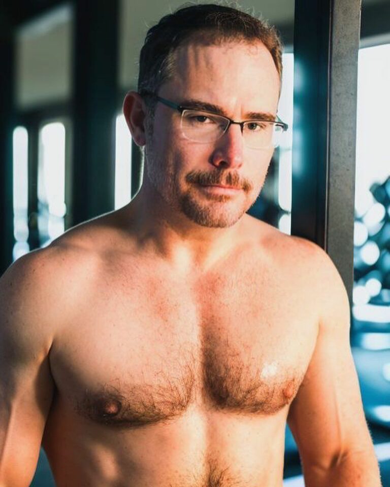 90 Day Fiancé Star David Dangerfield Posts Stunning ‘Thirst Trap’ Photos - Soap Opera Spy