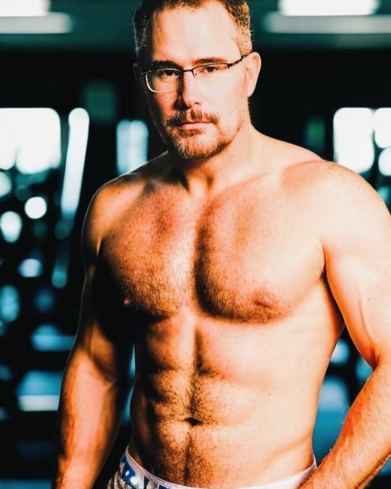 90 Day Fiancé Star David Dangerfield Posts Stunning ‘Thirst Trap’ Photos - Soap Opera Spy