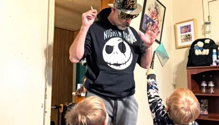 1000-Lb Sisters Star Amy Slaton's Kids Inside The House With A Smoker ...